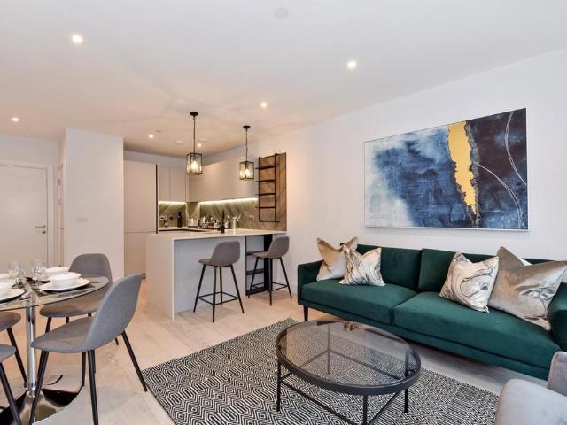 Darjeeling House, Memorial Avenue. 2 bed apartment to rent £1,875 pcm £433 pw