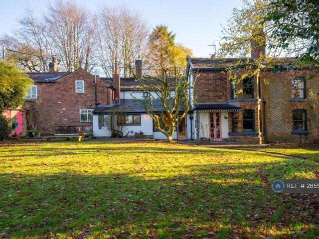 Dark Lane, Macclesfield, SK11 5 bed semi detached house to rent £5,500 pcm £1,269 pw