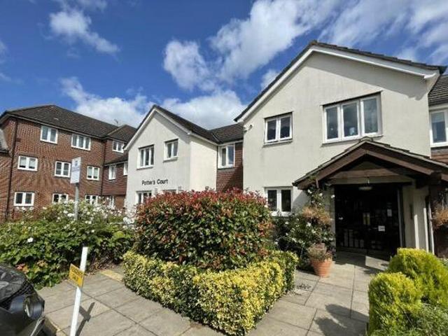 Darkes Lane, Potters Bar, 1 Bedroom Retirement