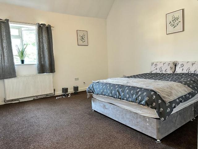 Darlaston WS10, Studio to rent, £823 pcm | PrimeLocation