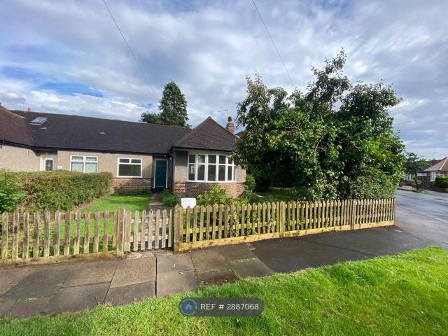 Darley Drive, New Malden KT3, 3 bed bungalow to rent, £3,150 pcm | PrimeLocation