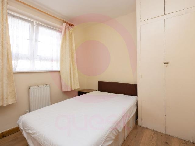 Darling Row, Whitechapel, Shadwell, East London E1, Room to rent, £698 pcm | PrimeLocation