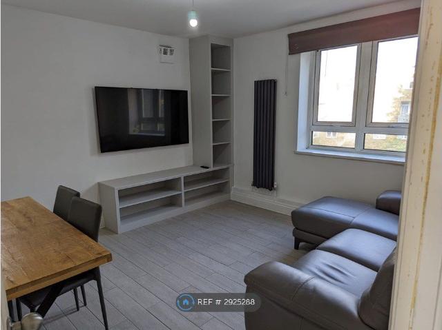 Darling Row, London E1, 3 bed flat to rent, £3,250 pcm | PrimeLocation