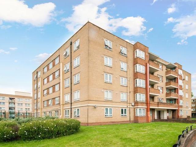Darling Row, London E1 2 bed flat to rent £2,100 pcm £485 pw