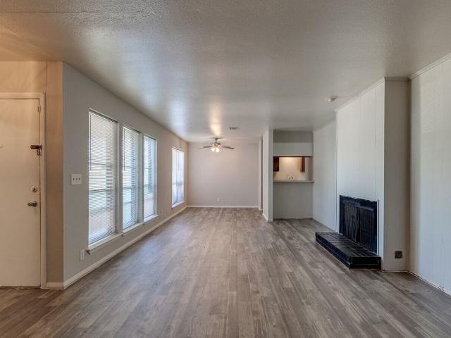 Darlington Oaks & Midtown Flats 2 Bedroom Apartment for Rent at 4801 S Braden Ave, Tulsa, OK 74135
