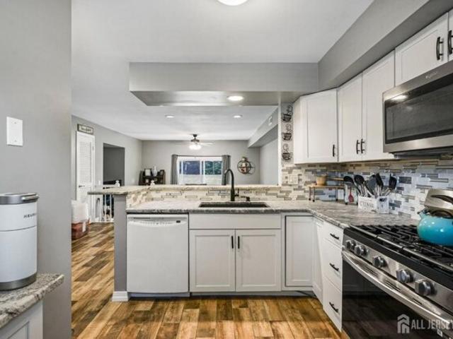 Darlington Dr, Old Bridge, Home For Sale