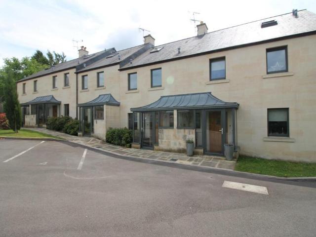 Darlington Road, Bath 3 bed terraced house to rent £2,250 pcm £519 pw
