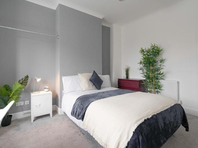 Darlington Road, Southsea PO4 7 bed terraced house to rent £3,850 pcm £888 pw