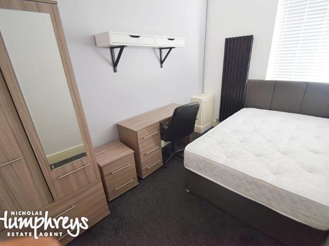 Darnley Street, Stoke On Trent ST4 6 bed terraced house to rent £2,730 pcm £630 pw