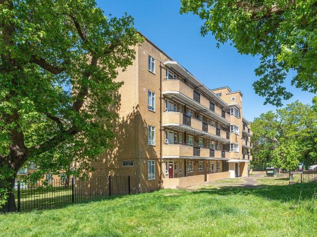 Dashwood House, Sydenham Hill, London SE21, 2 bed flat to rent, £2,500 pcm | PrimeLocation