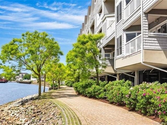 Daskams Ln Unit,norwalk, Condo For Sale
