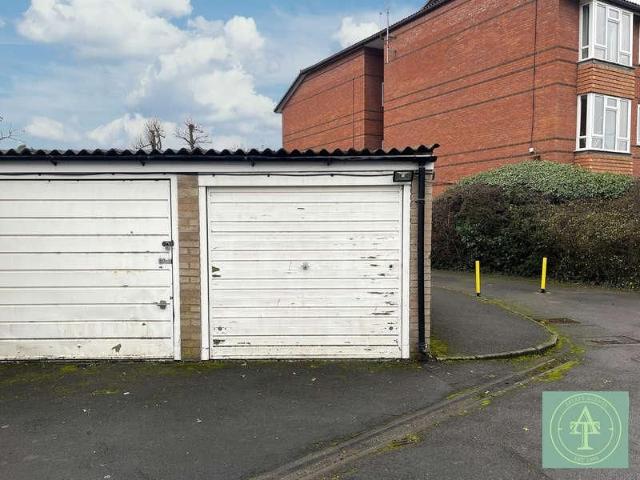 Datchworth Court, Winchmore Hill, EN1