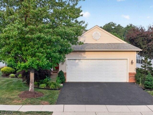 Daulton Dr, Franklin Twp, Home For Sale