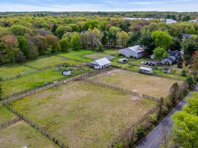 Daum Rd, Manalapan, Farm House For