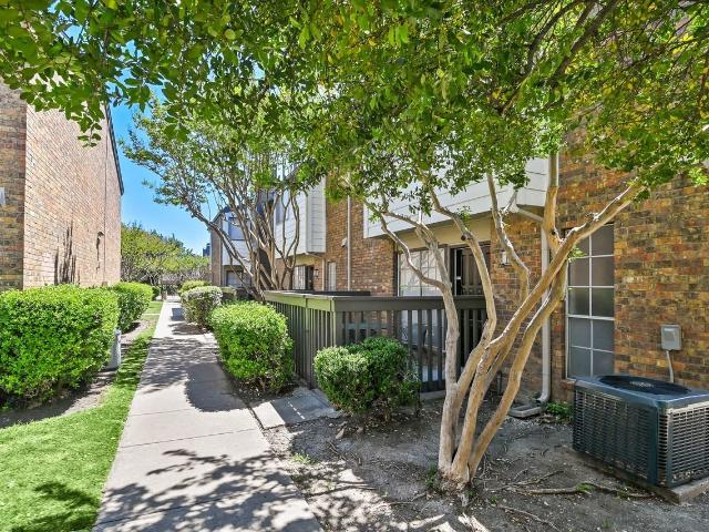Davenport Apartments 2 Bedroom Apartment for Rent at 14500 Dallas Pkwy, Dallas, TX 75254