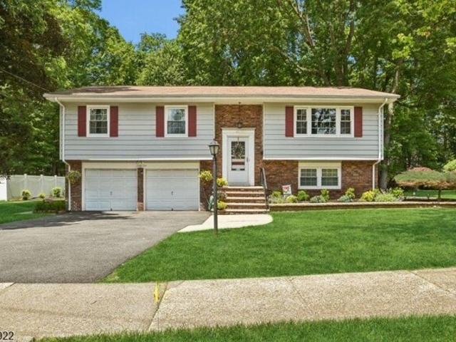 Davenport Ave, Roseland, Home For Sale