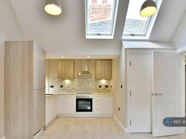 Davenport Park Road, Stockport, 2 Bedroom Flat