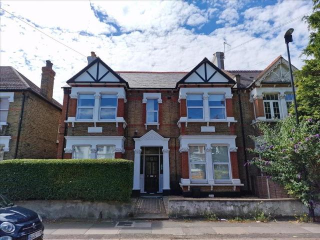 Davenport Road, Catford, London, SE6 2 bed flat to rent £1,850 pcm £427 pw