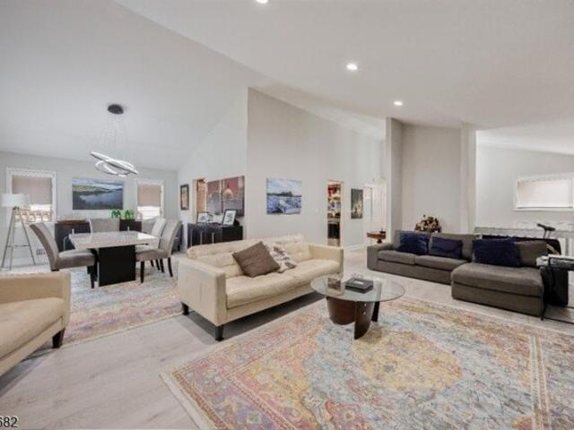 Davey Dr, West Orange, Condo For Sale