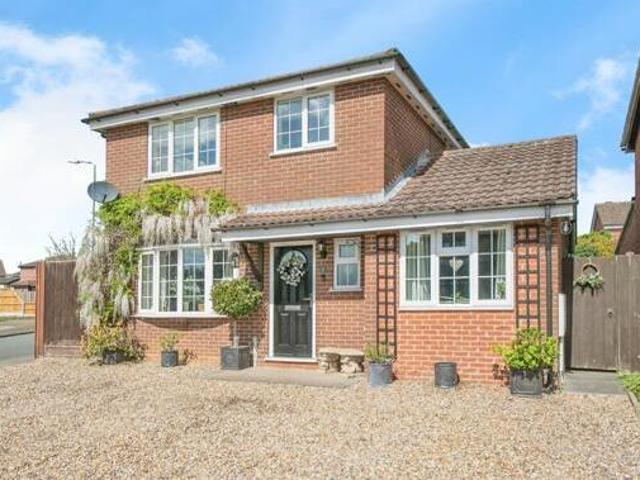 Davidson Close, Great Cornard, 3 Bedroom Detached