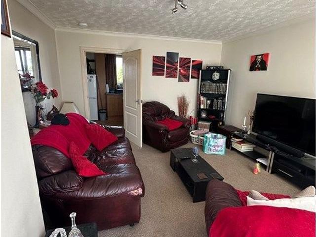 Davidson Lane, Carluke ML8, 2 bed terraced house to rent, £795 pcm | PrimeLocation