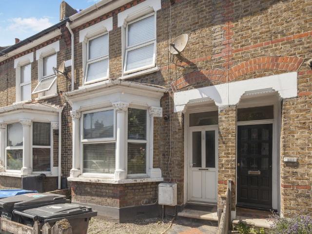 Davidson Road, Addiscombe, Croydon CR0, Room to rent, £725 pcm | PrimeLocation
