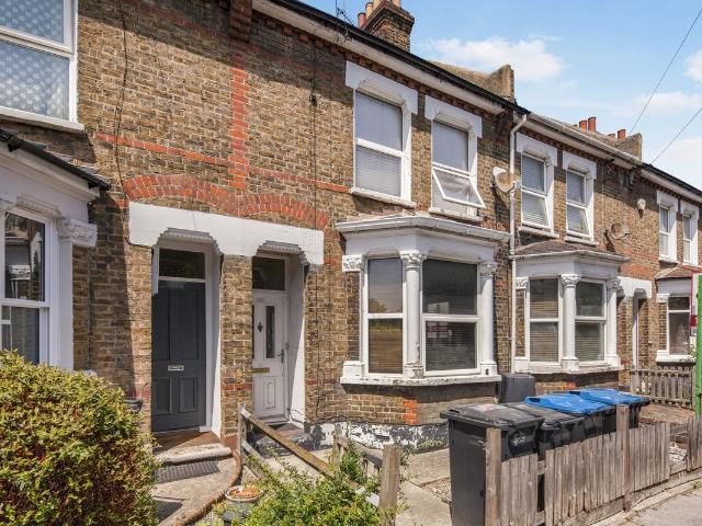 Davidson Road, Addiscombe, Croydon CR0, Room to rent, £725 pcm | PrimeLocation