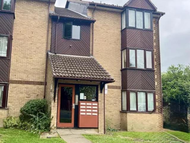 Davies Close, London, CR0 6EX, United Kingdom | 1 bed apartment for rent #165374460 | Rentberry