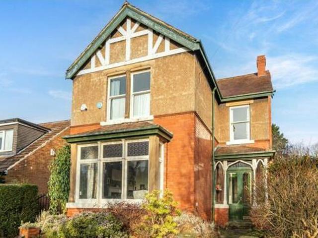 Davies Avenue, Roundhay, 4 Bedroom Detached