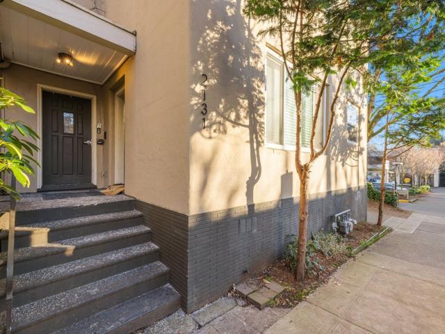 Davis Apartments