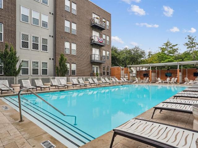 Davis at the Square 2 Bedroom Apartment for Rent at 260 E Davis St, Mckinney, TX 75069