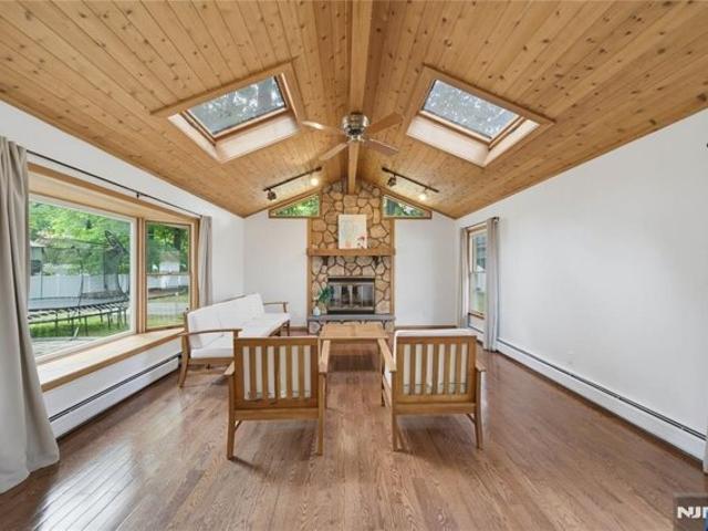 Davis Dr, Tenafly, Home For Sale