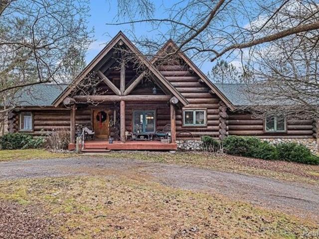 Davis Lake Rd, Mayfield, Home For Sale
