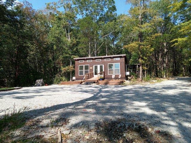 Davis Ln, Cowan, TN 37318