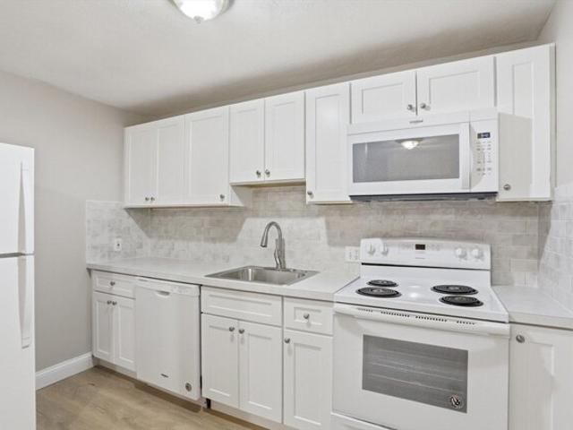 Davis Rd Apt B, Acton, Condo For Sale