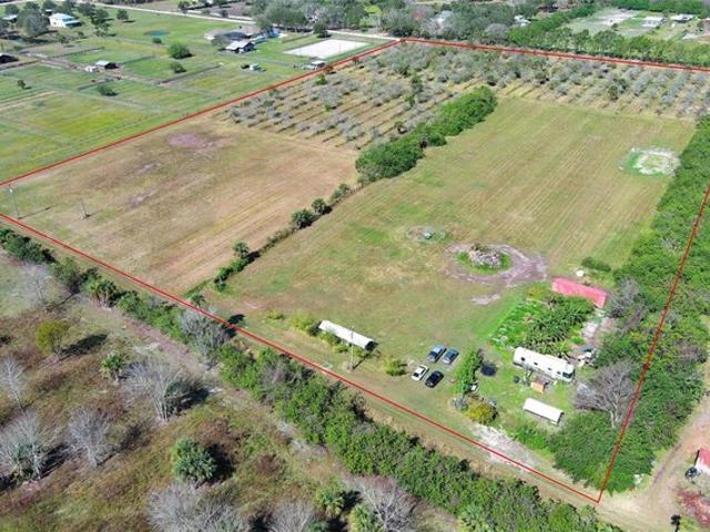Davis Rd, Mims, FL 32754