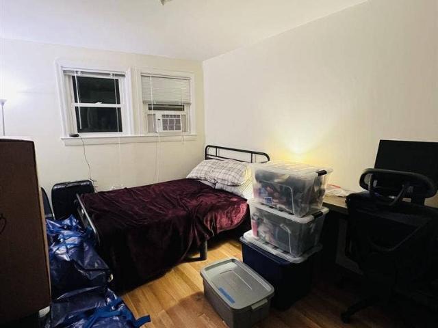 Davis Square apt available 9/1