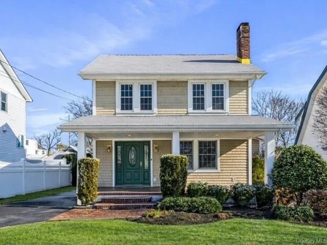 Davison Ave, East Rockaway, Home For Sale
