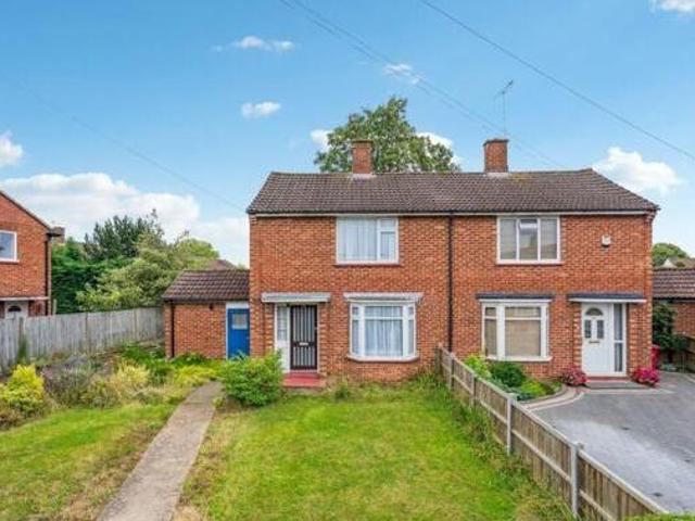 Dawes Moor Close, Slough, 2 Bedroom Semi detached
