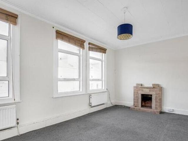 Dawes Road, London, 4 Bedroom Maisonette