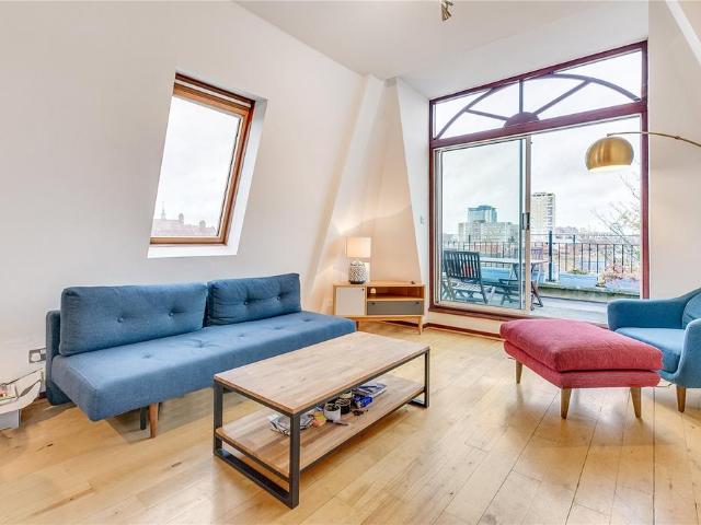 Dawes Road, London 2 bed flat to rent £2,800 pcm £646 pw