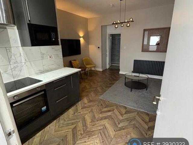 Dawes Road, London, SW6 1 bed flat to rent £2,200 pcm £508 pw