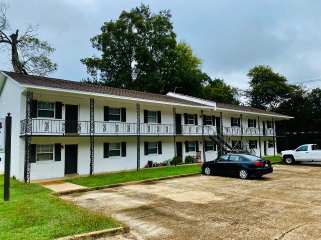 Dawg's Landing Apartments ANS