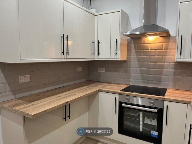 Dawlish Mount, Leeds LS9, Room to rent, £750 pcm | PrimeLocation