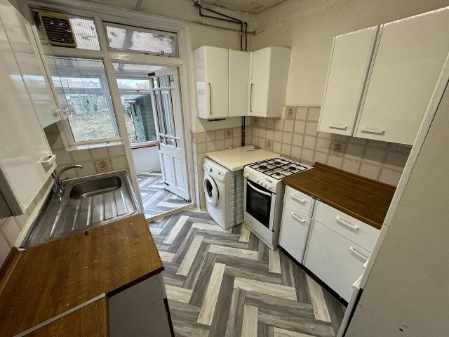 Dawlish Drive, Ilford IG3, 4 bed terraced house to rent, £2,795 pcm | PrimeLocation