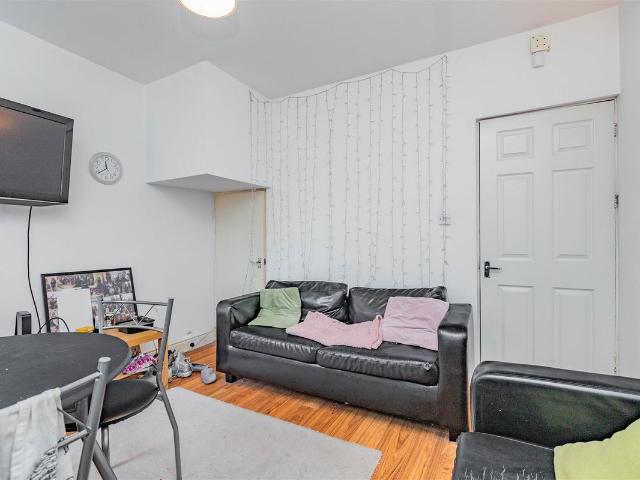 Dawlish Road, Birmingham, West Midlands B29, 4 bed shared accommodation to rent, £511 pcm | PrimeLocation