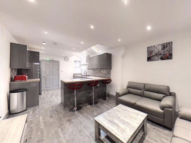 Dawlish Road, Birmingham B29, 6 bed shared accommodation to rent, £598 pcm | PrimeLocation