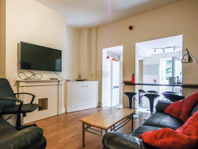 Dawlish Road, Birmingham B29 6 bed terraced house to rent £2,214 pcm £511 pw