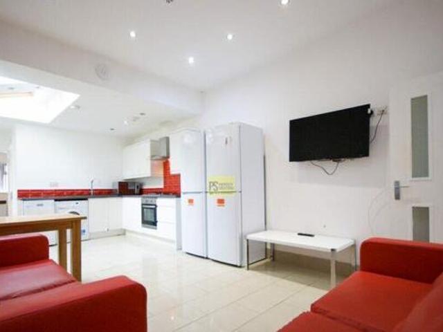 Dawlish Road, Selly Oak, 6 Bedroom Terraced