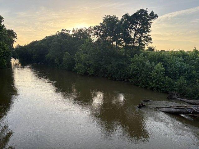 Dawn Rd, Lebanon, MO 65536